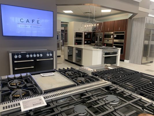 FAMOUS TATE APPLIANCE & BEDDING CENTER - Updated March 2025 - 26 Photos ...