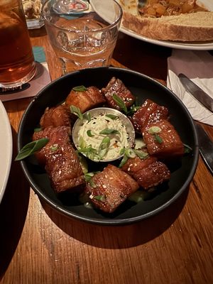 RED HOUSE - Updated December 2025 - 58 Photos & 77 Reviews - 369 King ...