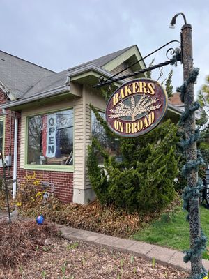 BAKERS ON BROAD - Updated December 2025 - 37 Photos & 52 Reviews - 503 ...