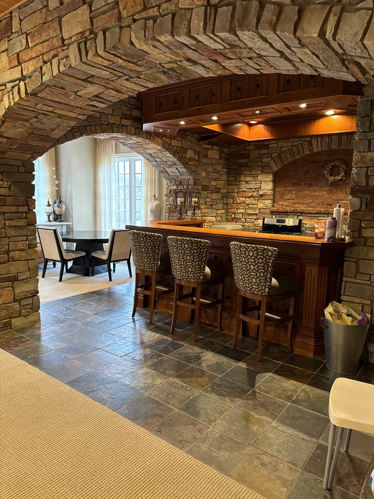 BIZZY BEE CLEANING - Updated January 2026 - 34 Photos - Garden City ...