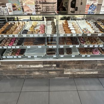 RANDY’S DONUTS - Updated December 2025 - 162 Photos & 150 Reviews ...
