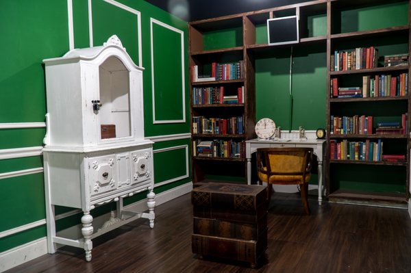 RED DOOR ESCAPE ROOM - Updated April 2025 - 18 Reviews - 1901 NW Expy ...