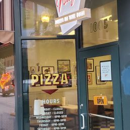 MILLY’S PIZZA IN THE PAN - Updated July 2025 - 151 Photos & 167 Reviews ...
