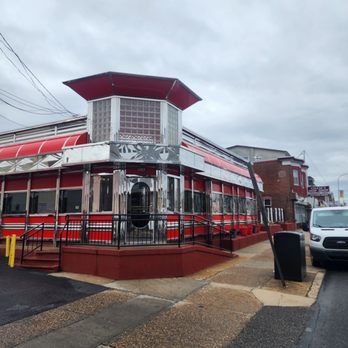 QUAKER DINER - Updated January 2026 - 90 Photos & 84 Reviews - 7241 ...