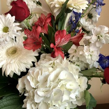 FLOWERS BY LOUIS HODY - Updated December 2025 - 20 Photos & 28 Reviews ...