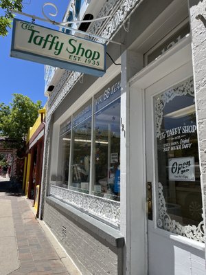 THE TAFFY SHOP - Updated May 2025 - 90 Photos & 134 Reviews - 121 W ...