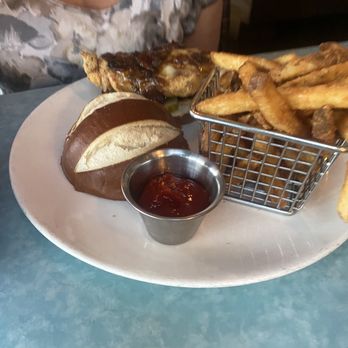 DECK 84 - Updated October 2025 - 1692 Photos & 1834 Reviews - 840 E ...