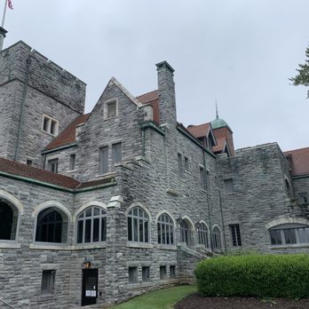 GLAMORGAN CASTLE - Updated October 2025 - 26 Photos - 200 Glamorgan St ...