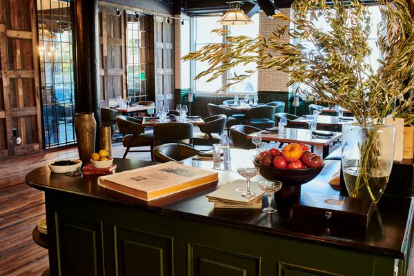 ARMOUR HOUSE - Updated December 2025 - 152 Photos & 68 Reviews - 2309 ...