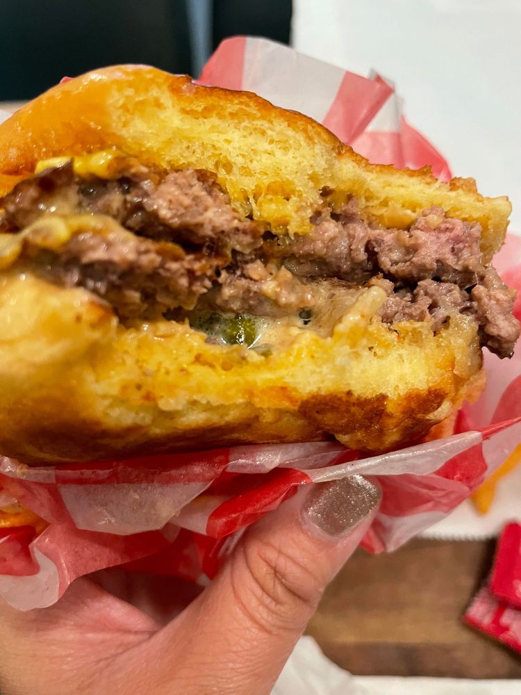 7TH STREET BURGER - 57 Photos & 22 Reviews - 177 Bedford Ave, Brooklyn ...