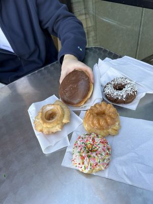 SWISS DONUT - Updated July 2025 - 46 Photos & 43 Reviews - 40101 ...