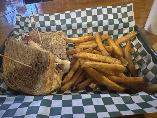 THE GOAL LINE - Updated December 2025 - 21 Photos - 426 Main St, Hazard ...