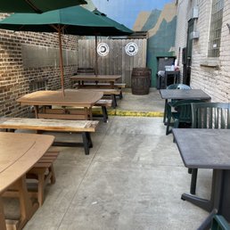 THE GRUMPY TROLL - Updated July 2025 - 434 Photos & 436 Reviews - 105 S ...