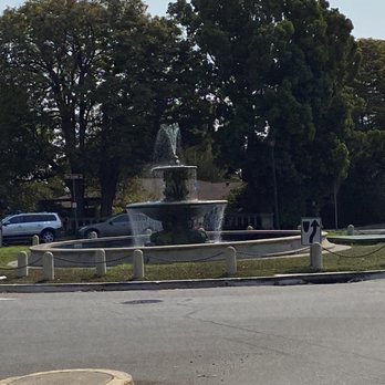 THE FOUNTAIN AT THE CIRCLE - Updated July 2025 - 13 Photos - 1 The Cir ...