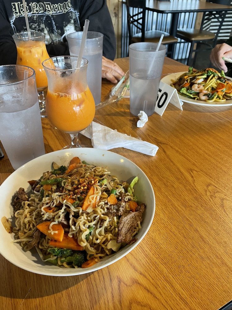 BOON CHOO THAI EXPRESS - 39 Photos & 115 Reviews - 576 Upward Rd, Flat ...