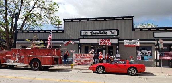 TAILGATE TAVERN & GRILL - 248 Photos & 350 Reviews - 19552 E Main St ...