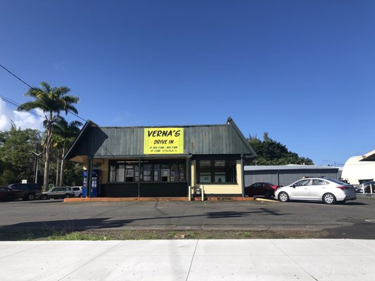 VERNA’S DRIVE IN - 149 Photos & 178 Reviews - 1765 Kamehameha Ave, Hilo ...