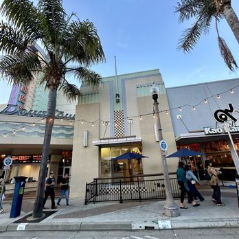 BACK BENCH PIZZA - Updated March 2025 - 36 Photos & 59 Reviews - 563 E ...