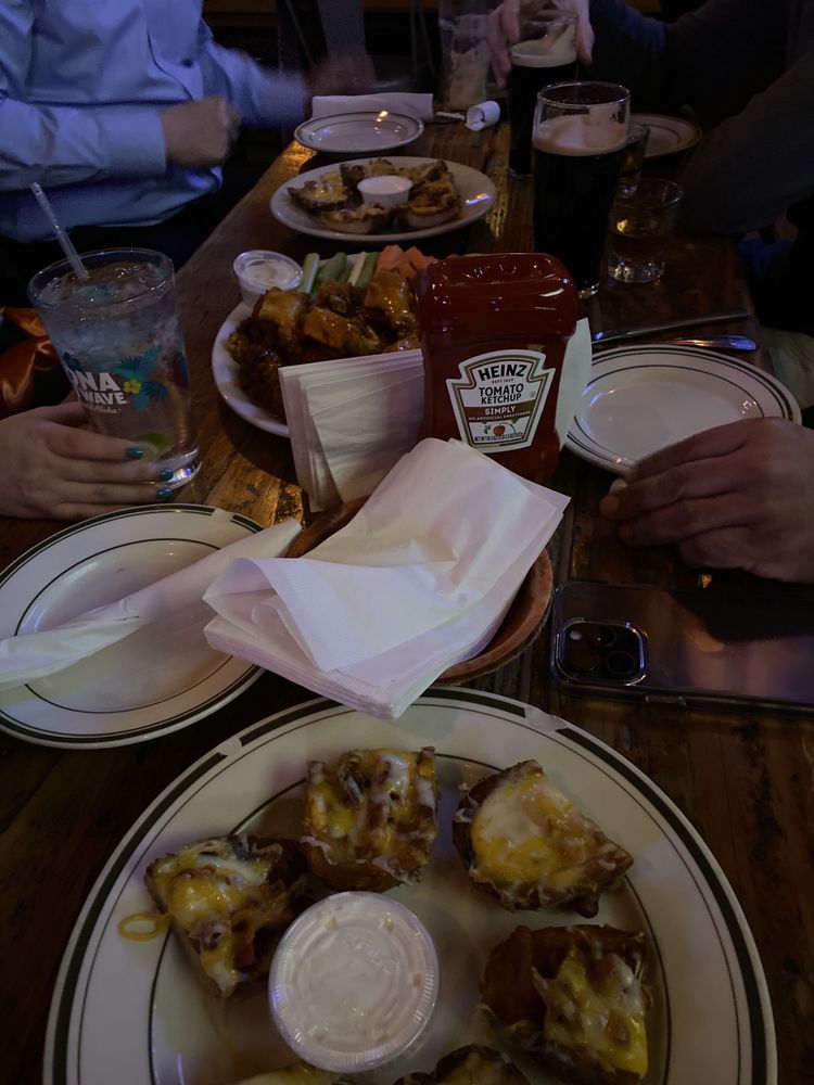 HIBERNIA BAR - Updated December 2025 - 83 Photos & 200 Reviews - 401 W ...