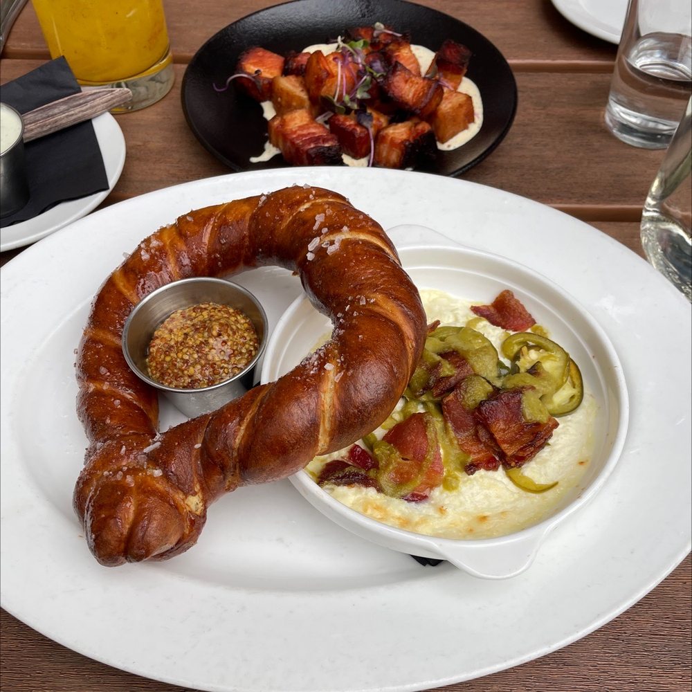 DESCHUTES BREWERY PORTLAND PUBLIC HOUSE - 4945 Photos & 3385 Reviews ...