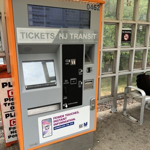 RIDGEWOOD PARK & RIDE - Updated December 2025 - 575 State Rt 17 ...