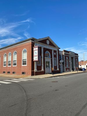 NEEDHAM BANK - Updated December 2025 - 11 Photos & 26 Reviews - 1063 ...