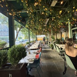 RESIDENTS CAFE & BAR - Updated October 2025 - 1833 Photos & 622 Reviews ...