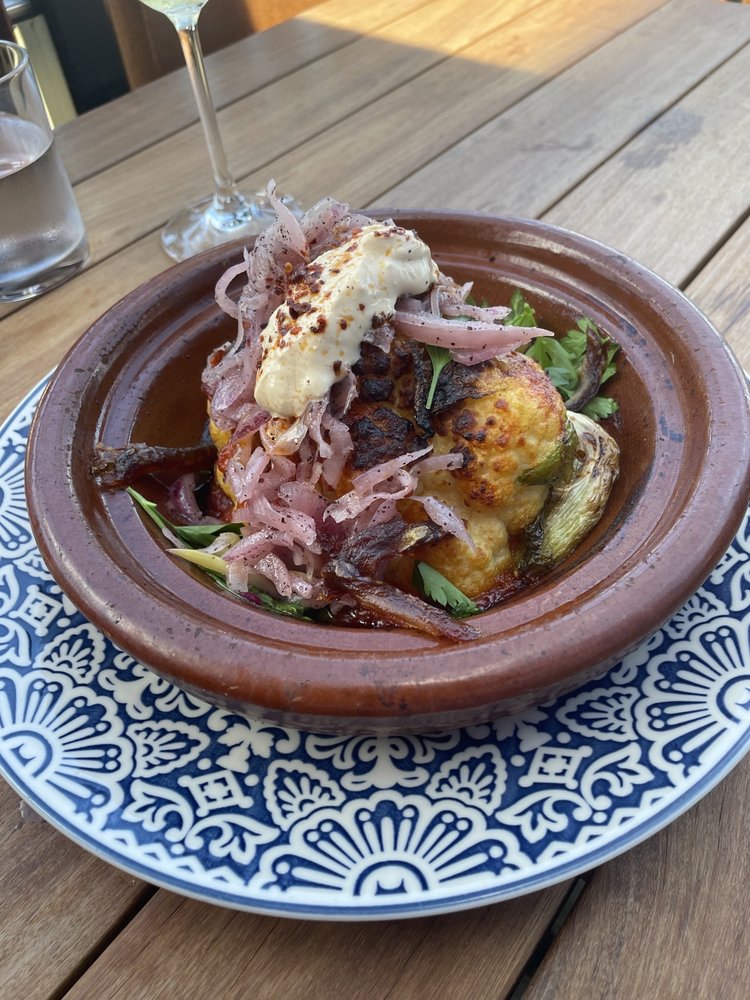 DARYÂ - Updated July 2025 - 11 Reviews - 110-1709 Lower Water Street ...