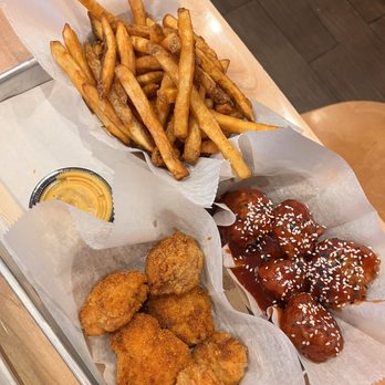 FIRE WINGS - Updated July 2024 - 852 Photos & 652 Reviews - 206 S B St ...