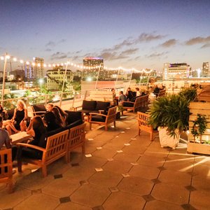 VOODOO ROOFTOP LOUNGE & HOOKAH - Updated July 2025 - 256 Photos & 372 ...