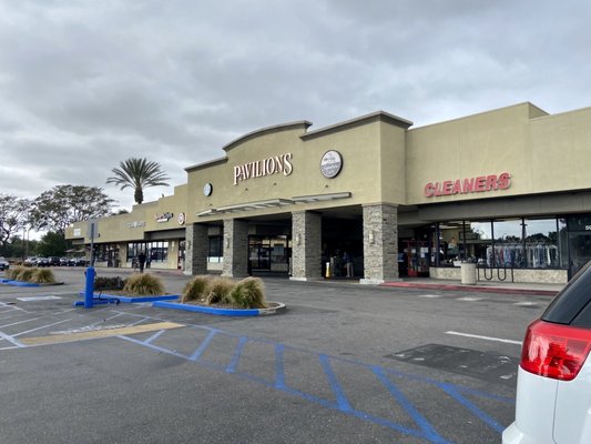 VONS - Updated March 2025 - 180 Photos & 139 Reviews - 5949 E Spring St ...