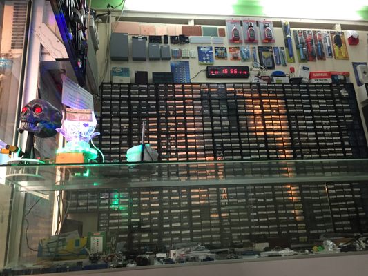 ELECTRONICS R US - Updated July 2025 - GP Arcadia Commercial & Business ...