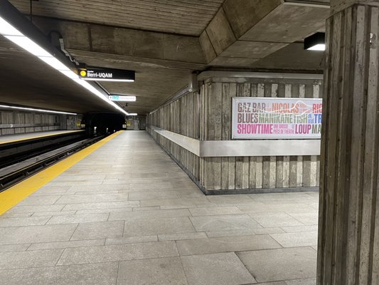 METRO CHAMPS-DE-MARS - Updated October 2024 - 940 Rue Sanguinet ...