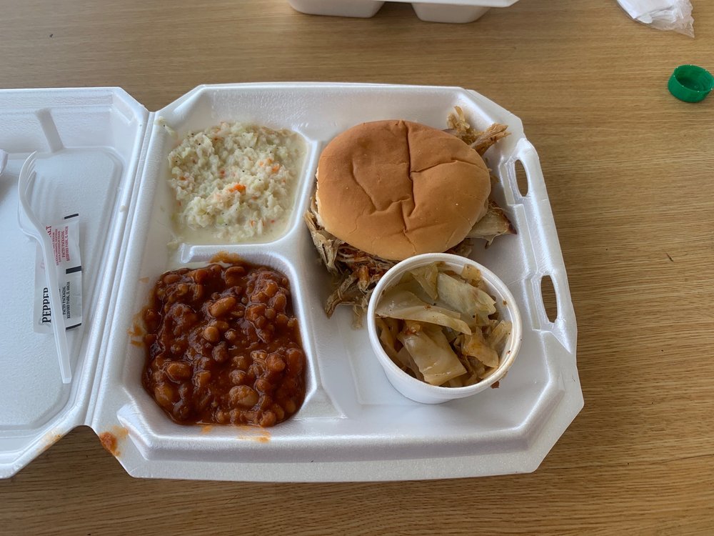 HAPPY HAWG BBQ & MORE - Updated October 2025 - 23 E Steve Wariner Dr ...