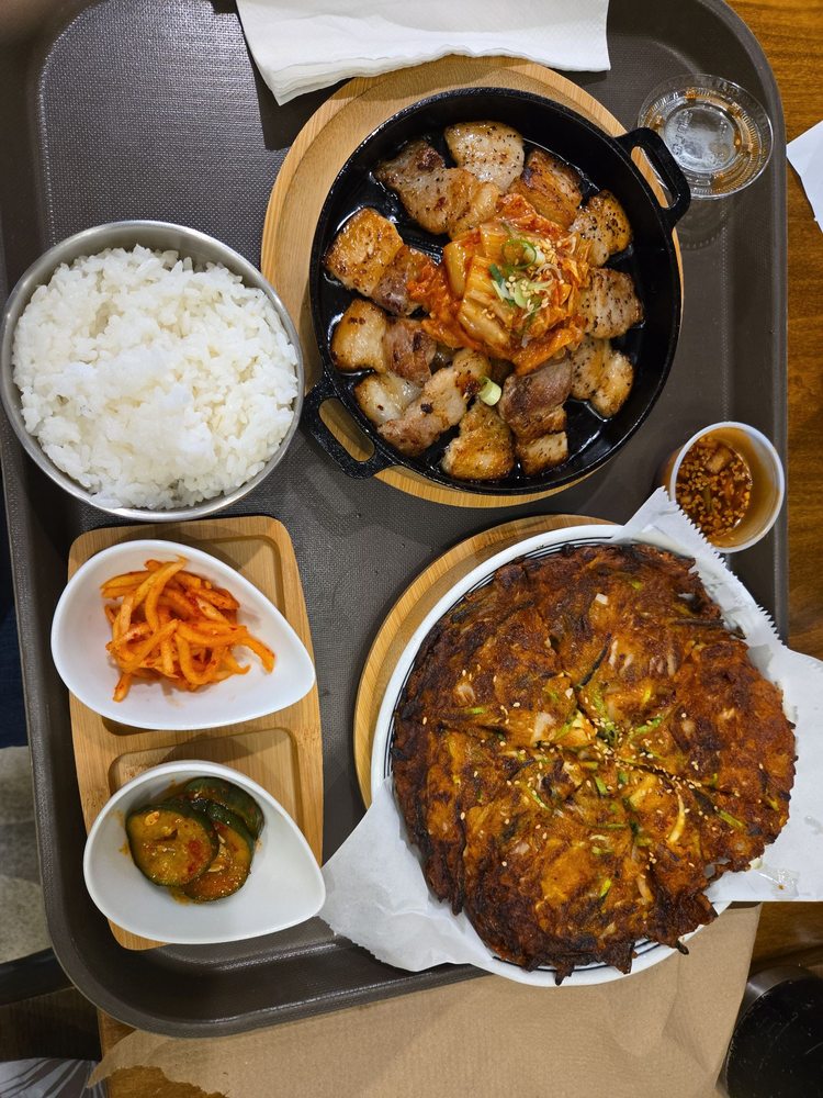 GAMA - Updated October 2025 - 133 Photos & 42 Reviews - 458 Keawe st, Honolulu, Hawaii - Korean ...