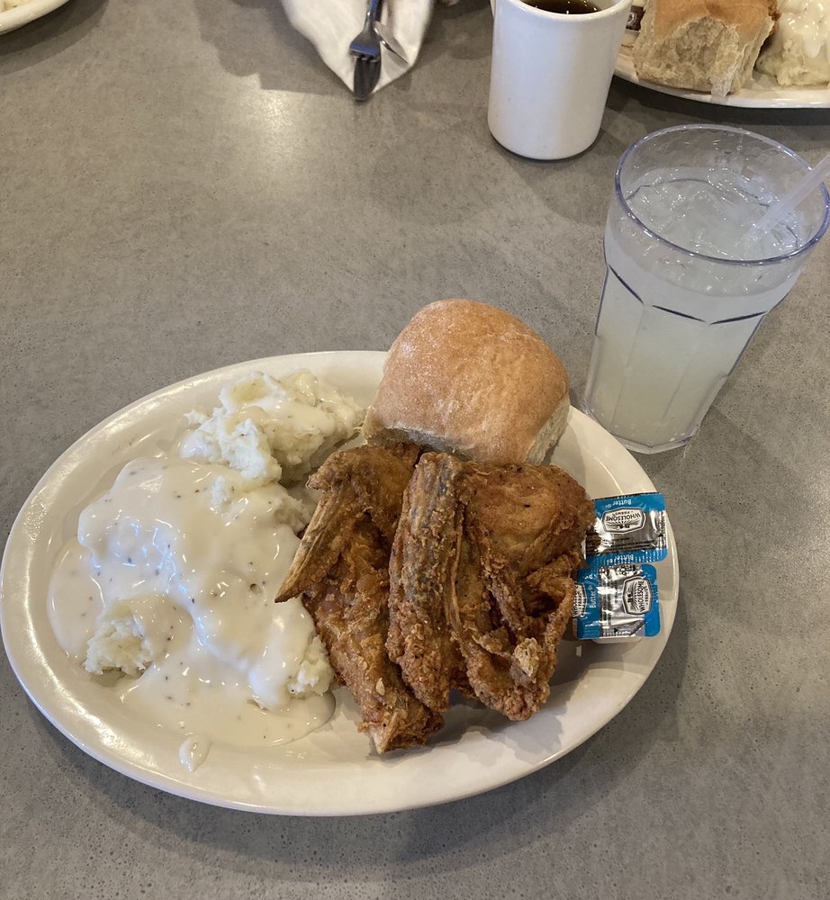 DUTCH COUNTRY CAFE - Updated March 2025 - 20 Photos & 37 Reviews - 309 ...