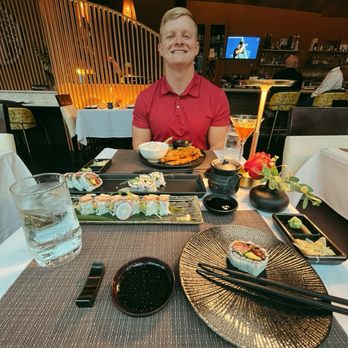 TOMO JAPANESE RESTAURANT - Updated November 2024 - 1061 Photos & 428 ...