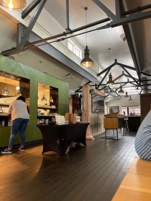 SCOUT - Updated May 2025 - 324 Photos & 263 Reviews - 321 W Hill St ...