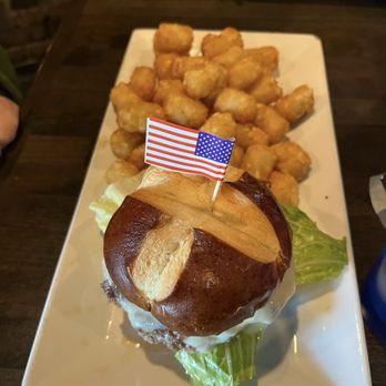 MAXON’S AMERICAN GRILL - Updated December 2025 - 133 Photos & 149 ...