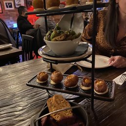 MOMPOU TAPAS BAR & RESTAURANT - Updated December 2025 - 635 Photos ...