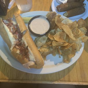 FOXFIELD NEIGHBORHOOD BAR AND GRILLE - 13 Reviews - 406 Howard St ...