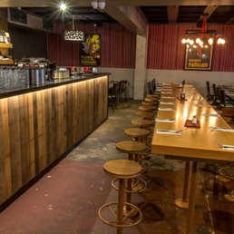 UNIVERSAL RESTAURANT - Updated July 2025 - 80 Photos & 37 Reviews - 139 ...