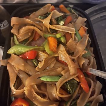 KINDEE THAI RESTAURANT - Updated July 2024 - 201 Photos & 236 Reviews ...