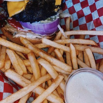 KNOCKOUT BURGER - 108 Photos & 393 Reviews - 2971 Carlsbad Blvd ...