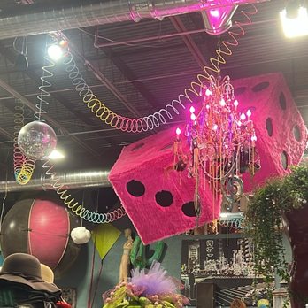 JUNKEE CLOTHING EXCHANGE - Updated December 2024 - 517 Photos & 392 ...