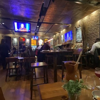 MOMPOU TAPAS BAR & RESTAURANT - Updated September 2024 - 597 Photos ...