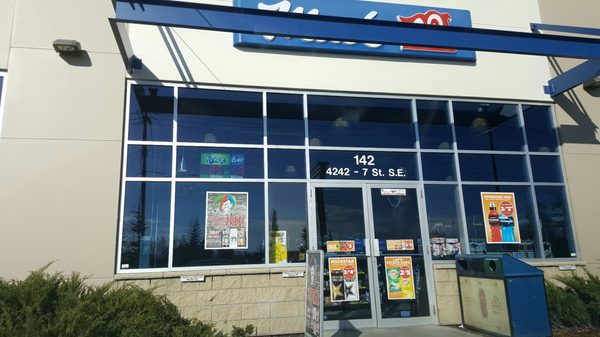MAC’S CONVENIENCE STORE - Updated January 2026 - 807 42 Avenue SE ...