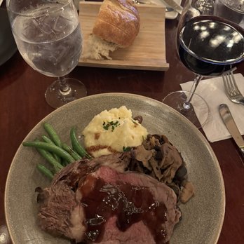 SHUCKERS OYSTER BAR - Updated January 2025 - 651 Photos & 613 Reviews ...