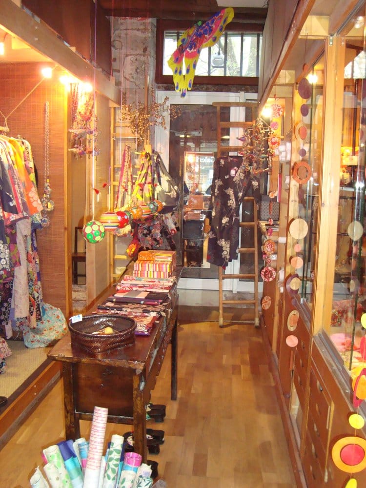 LE CHAT HUANT - Updated December 2025 - 50 rue Galande, Paris, France ...