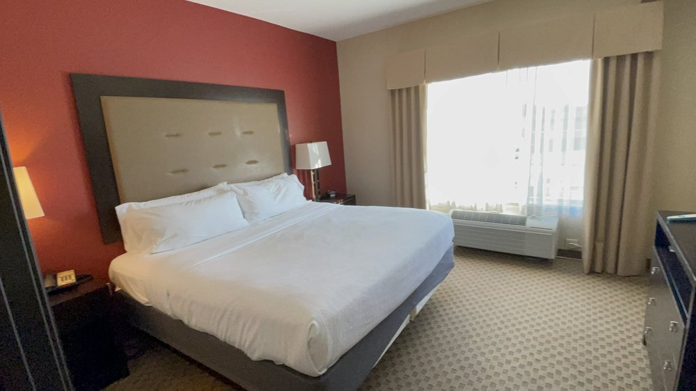 HOLIDAY INN OKLAHOMA CITY AIRPORT - Updated August 2025 - 74 Photos ...